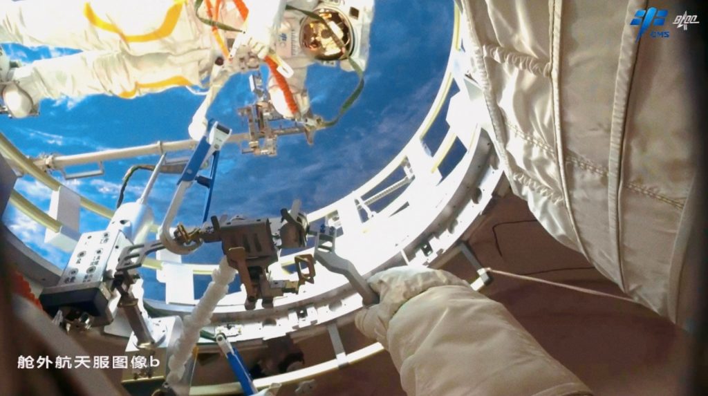 Chinese astronauts Spacewalk outside the new space station - USA Herald
