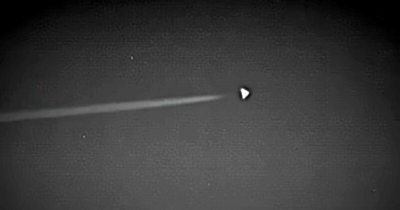 Unidentified Disc-Shaped Aircraft Spotted Over Area 51 Raises New ...
